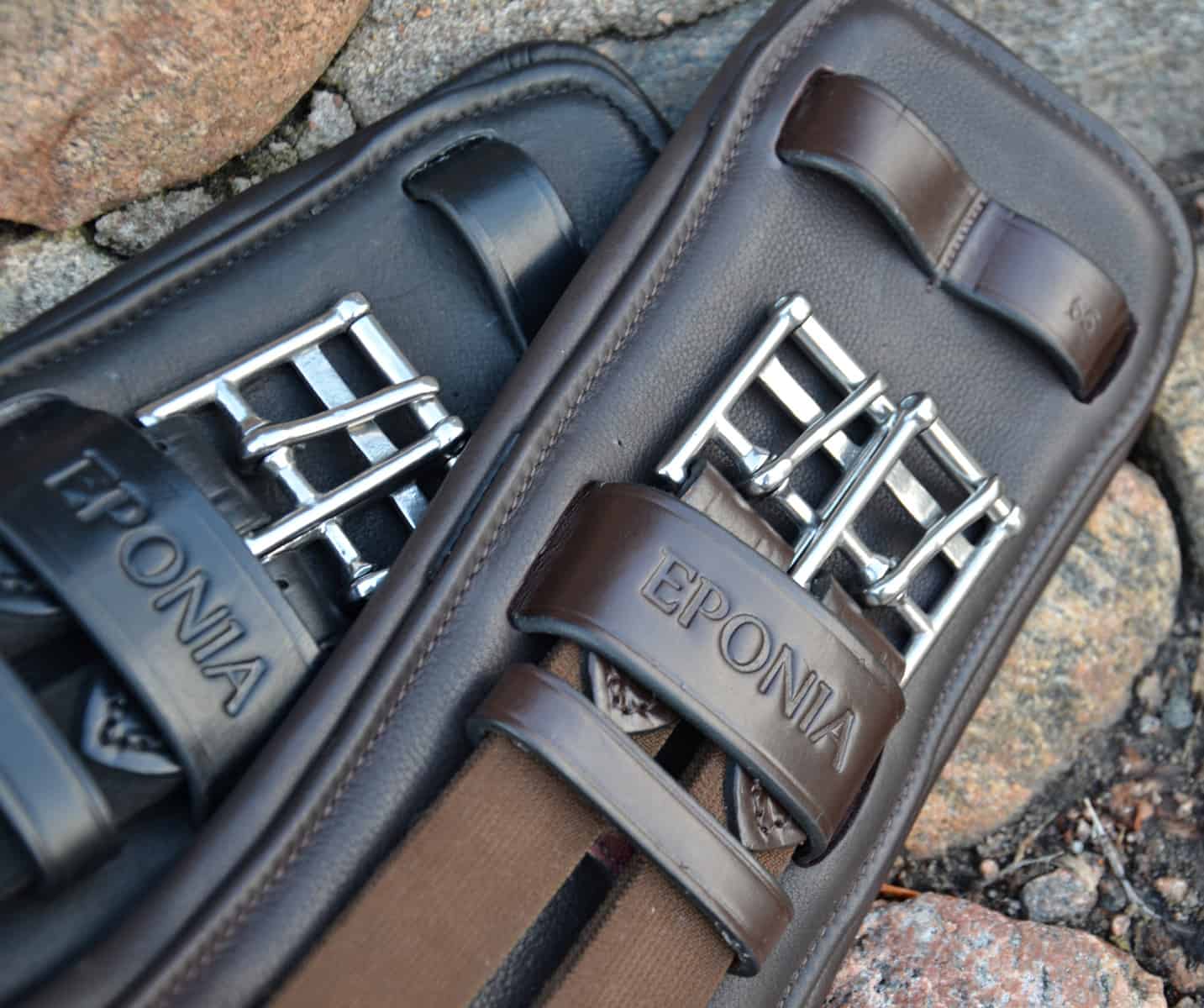 Anatomisk dressyrgjord i U-form – Eponia Equestrian Sport